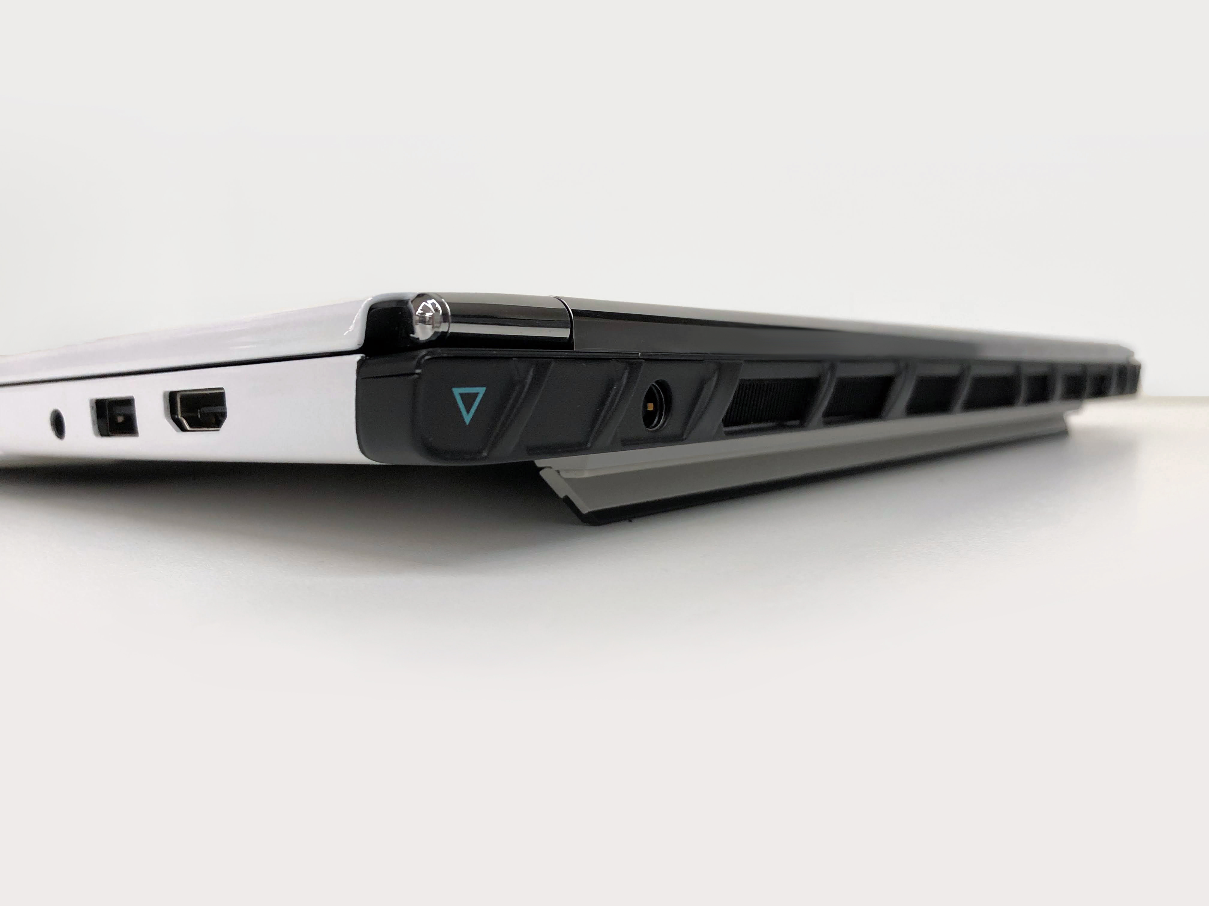 iF Design - Stormtrak - Ultrathin Laptop of Air Vortex Cooling