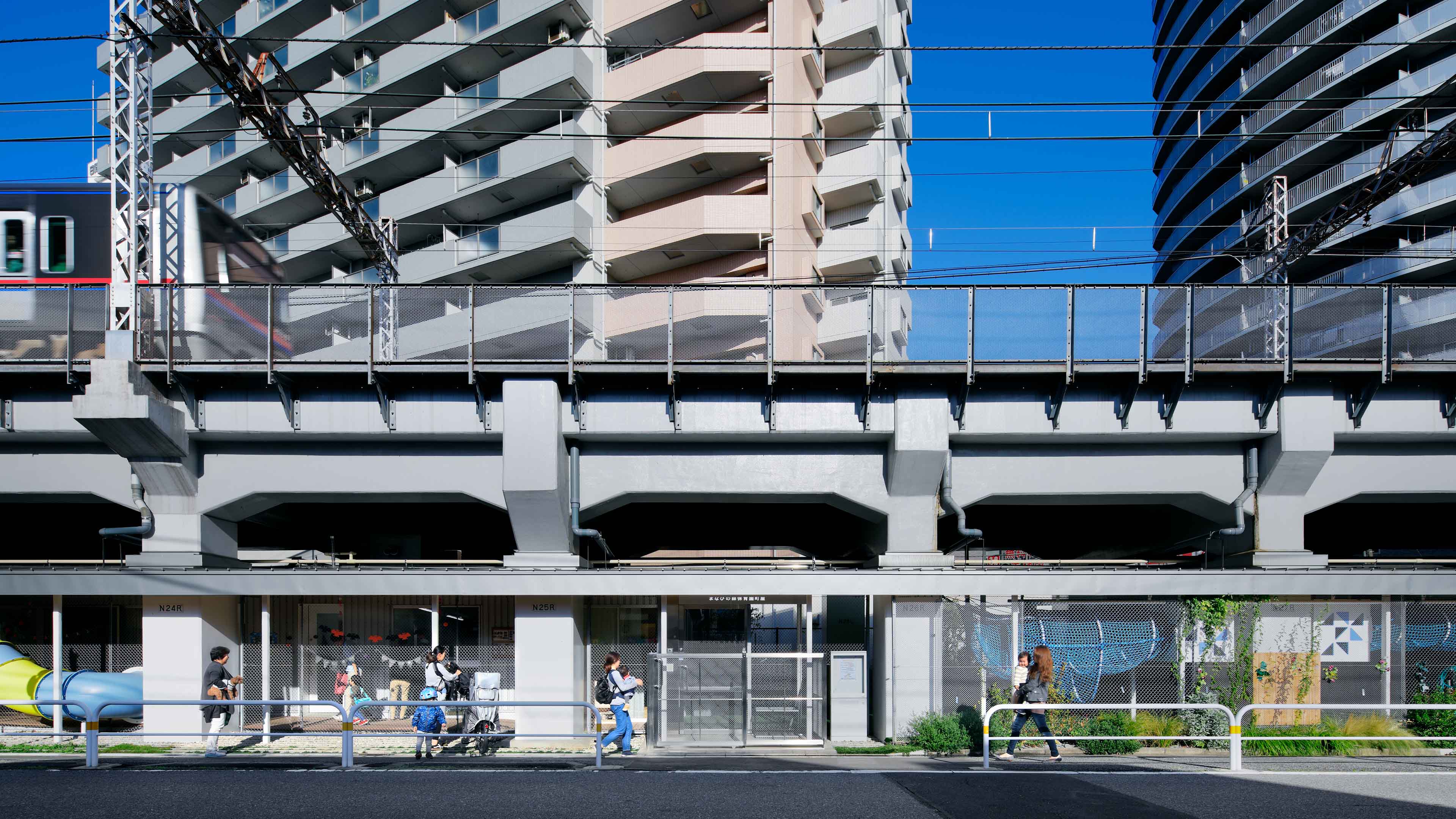 iF Design - Nursery School Under Elevated Railway in Machiya
