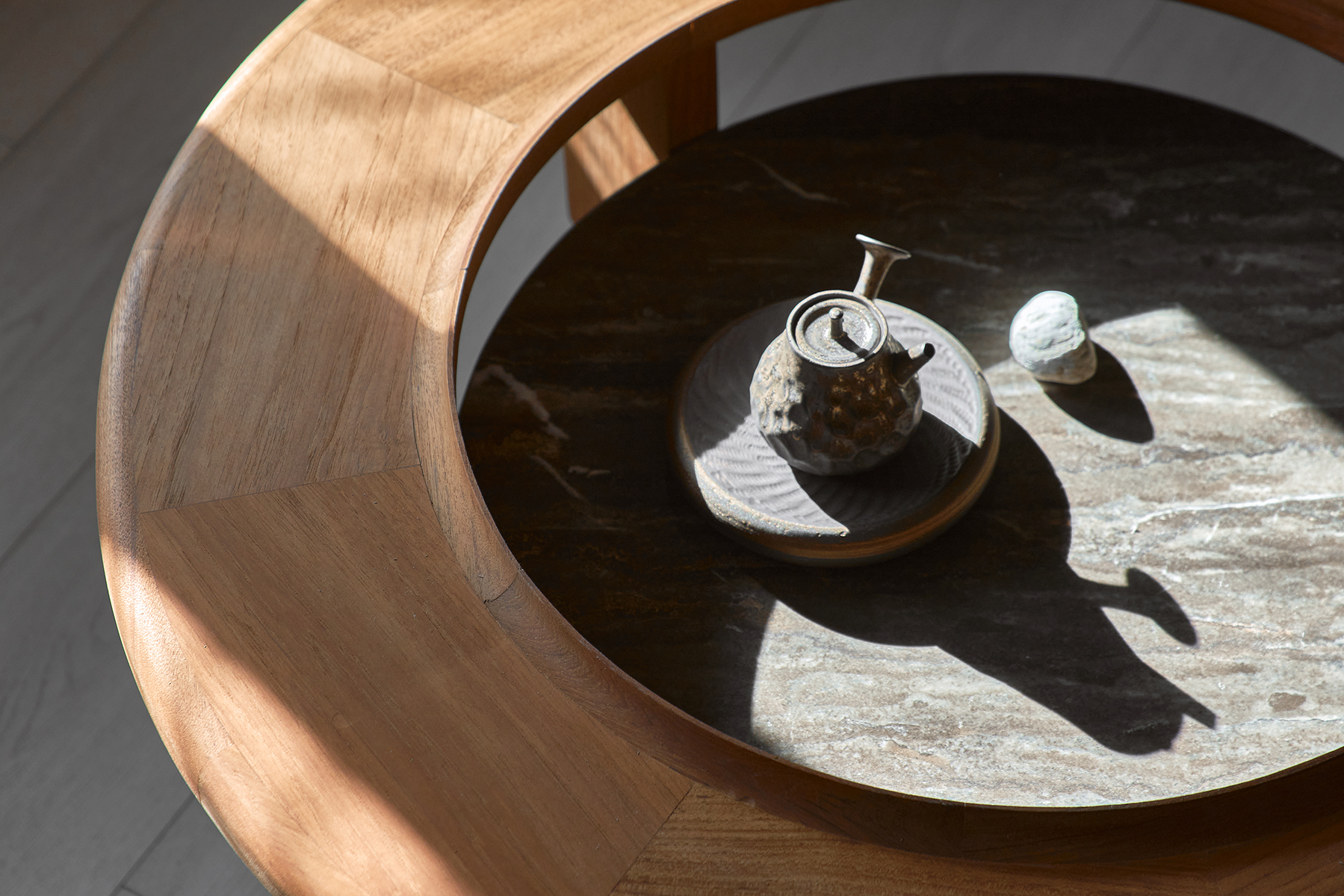 iF Design - Round Case Table