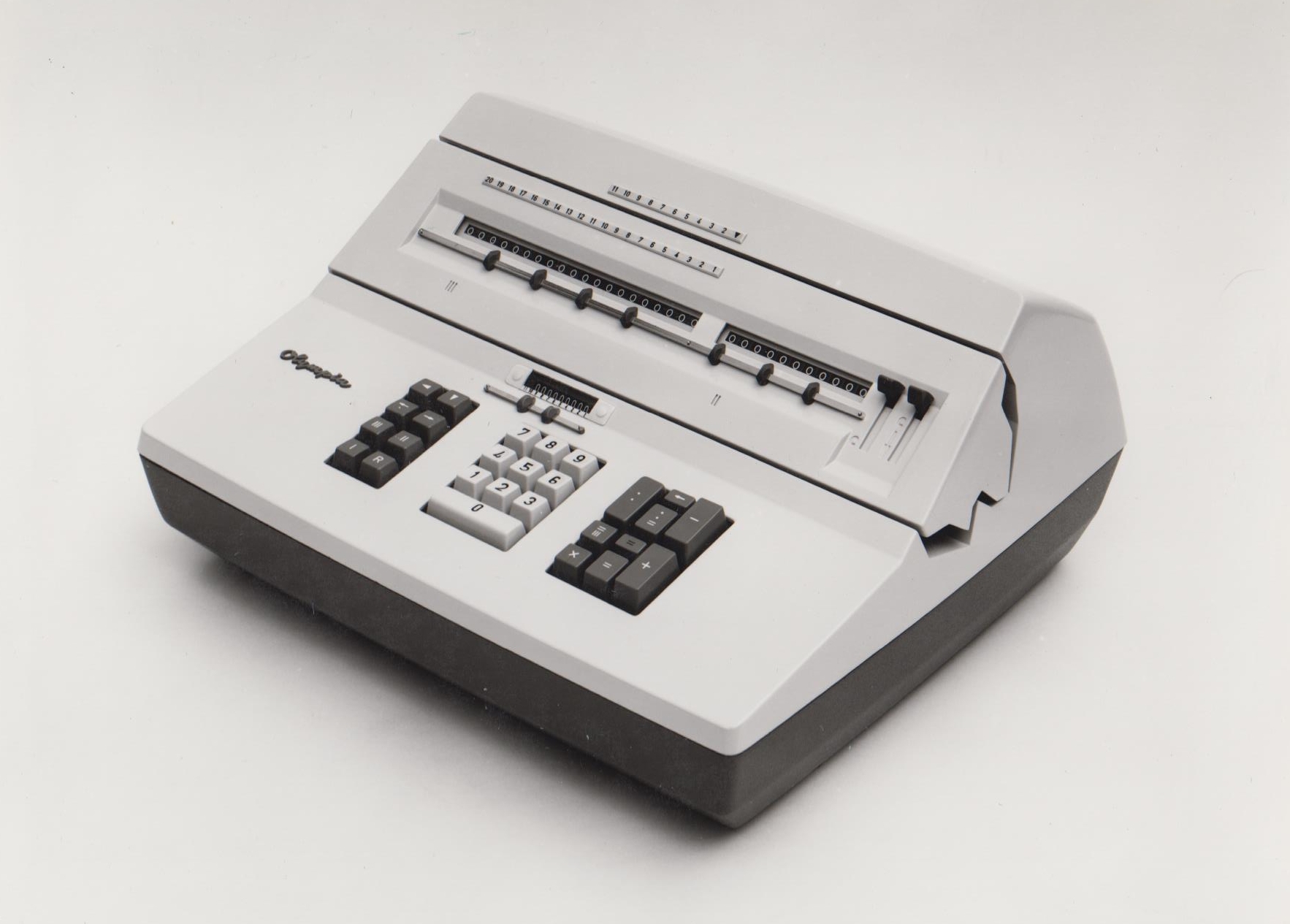 iF Design - Olympia Rechenautomat RA 20