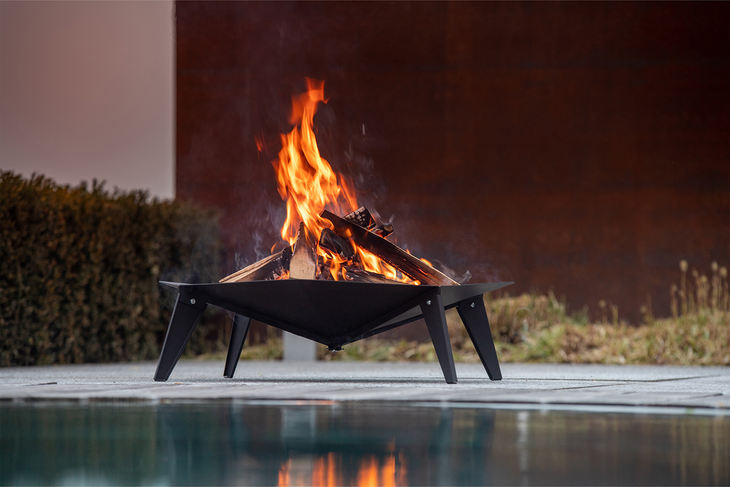 iF Design - Feuerschale / Fire pit / br