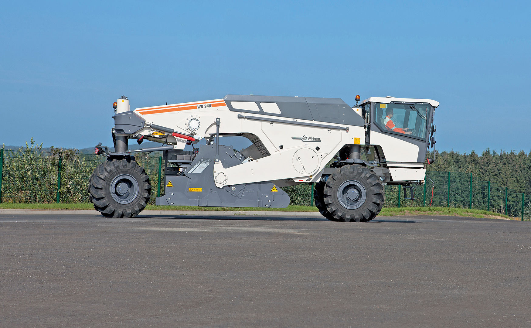 iF Design - WIRTGEN WR 240